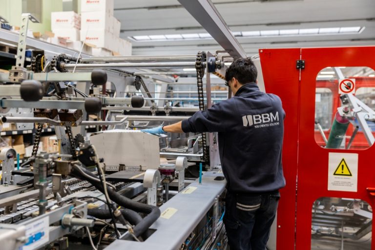 Bottling plant maintenance: predictive vs. corrective